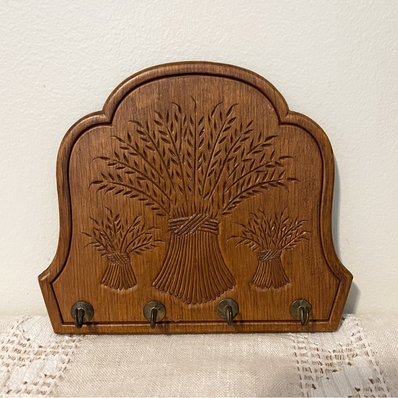 Vintage | Accents | Vtg Small Wood Hanging Key Holder | Poshmark